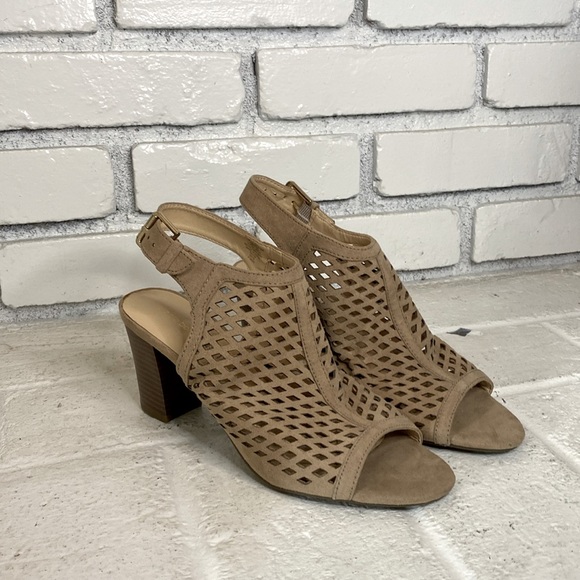 Liz Claiborne | Shoes | Liz Claiborne Open Toed Thick Heel Shoe | Poshmark